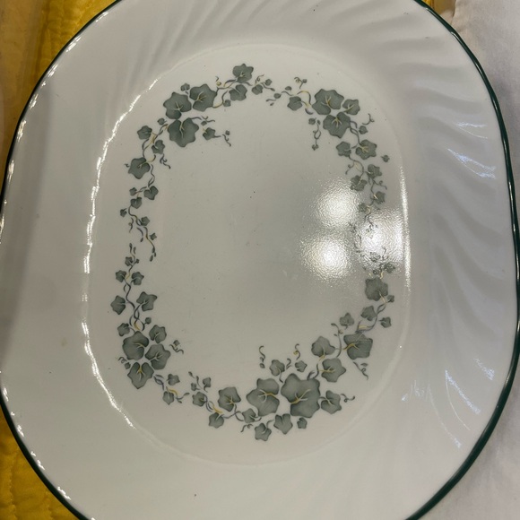 Corelle | Dining | Euc Corelle Green And White Platters | Poshmark